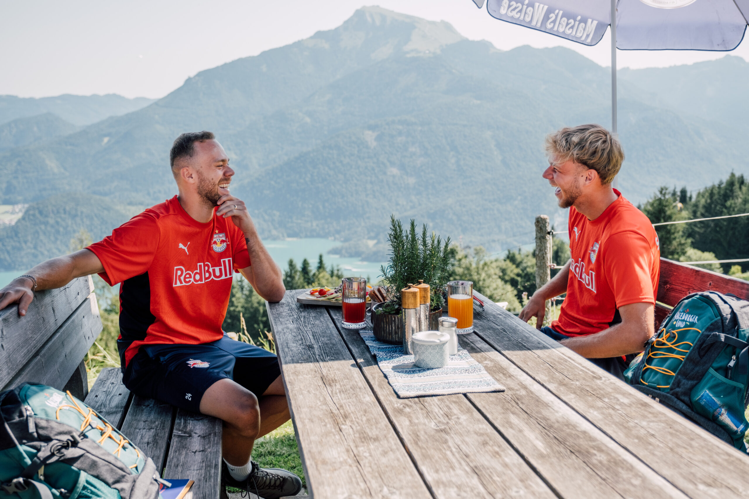 "Hoch die Alm": Produktion mit FC Red Bull Salzburg - SalzburgerLand ...
